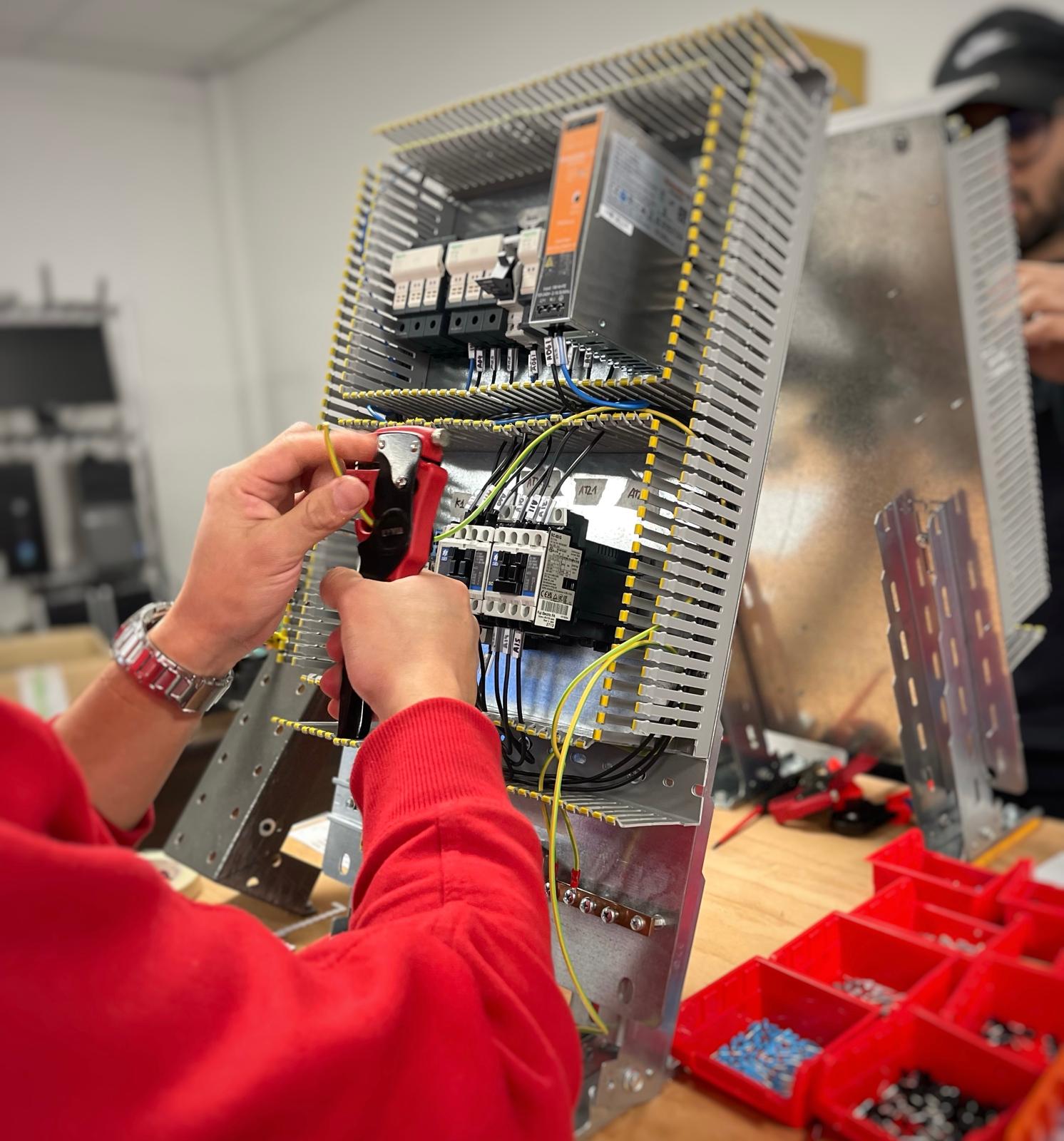 Laboratorio didattico corsi PLC - Efar Lab Formazione